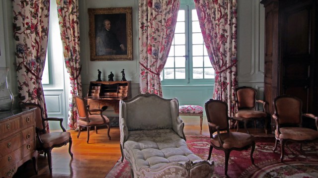 25 Things: Ever After’s Château de Hautefort | macarons & paperbacks